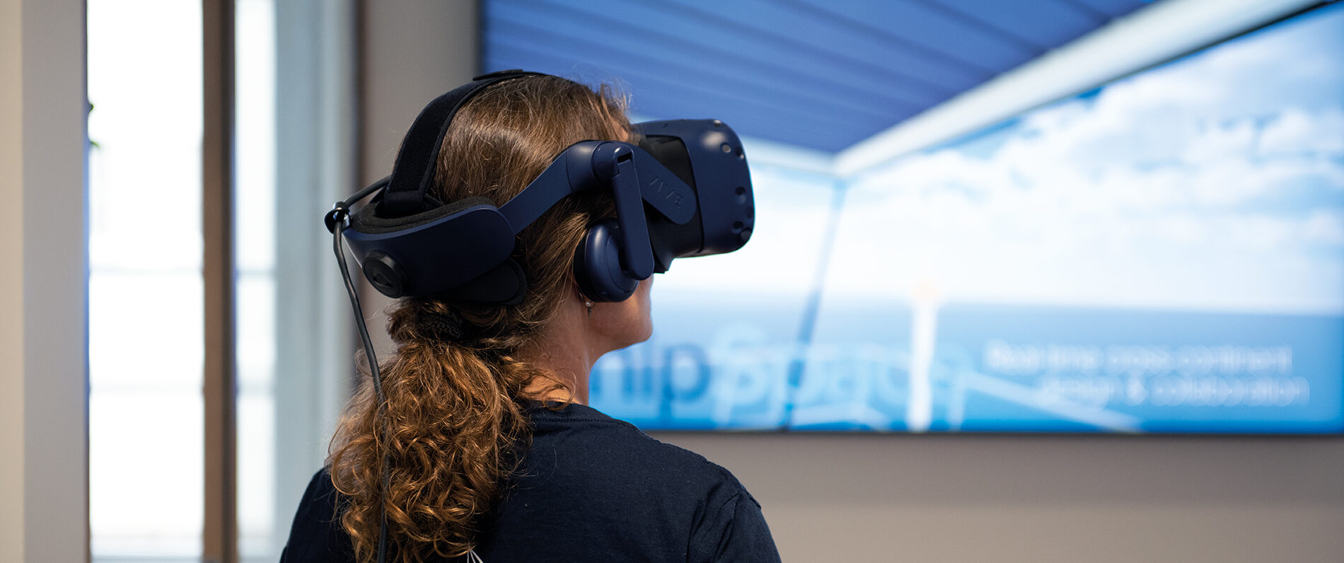 Virtual reality ship design